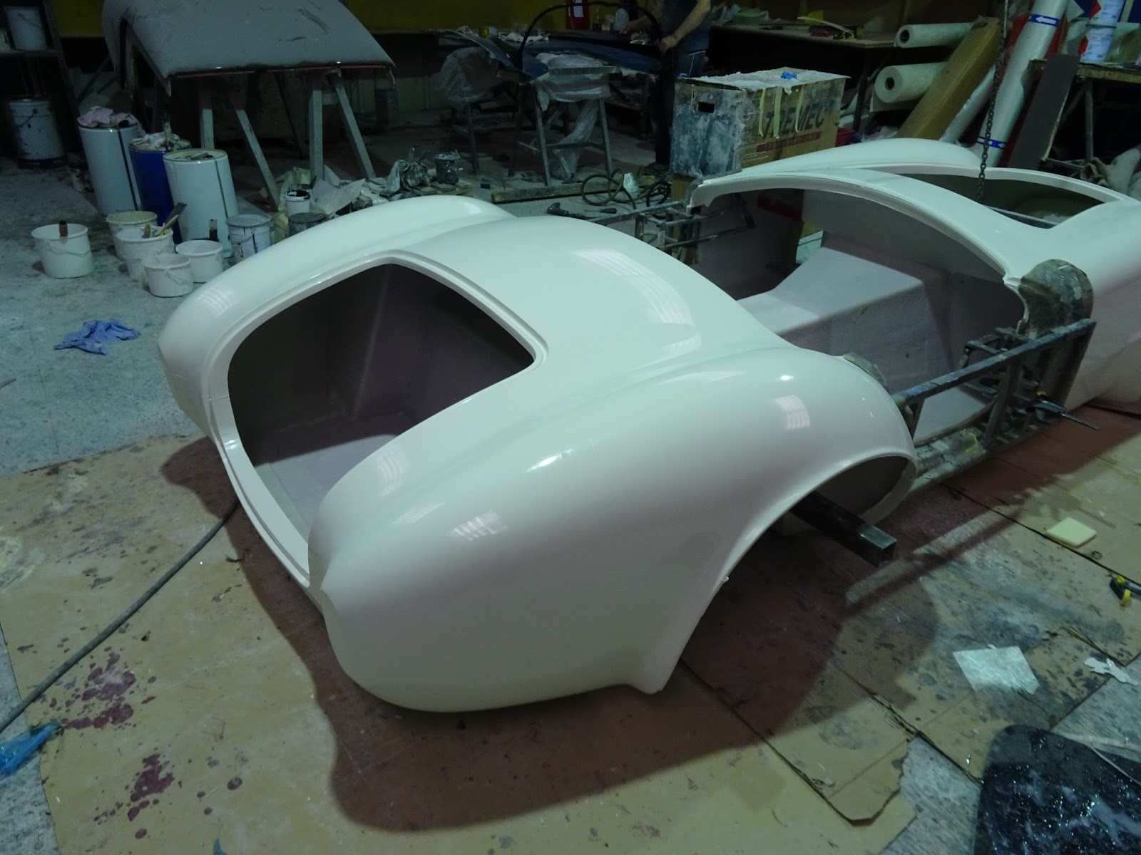 Building a Gardner Douglas 427 AC Cobra replica classic sports car ...