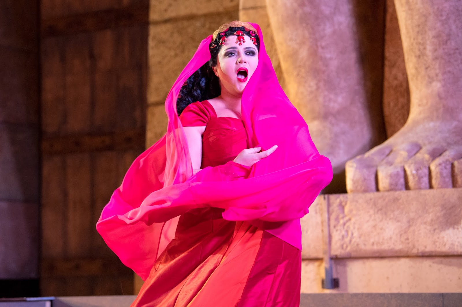 OperaChaser: On the Coolangatta sands, Verdi's Aida is dazzlingly ...