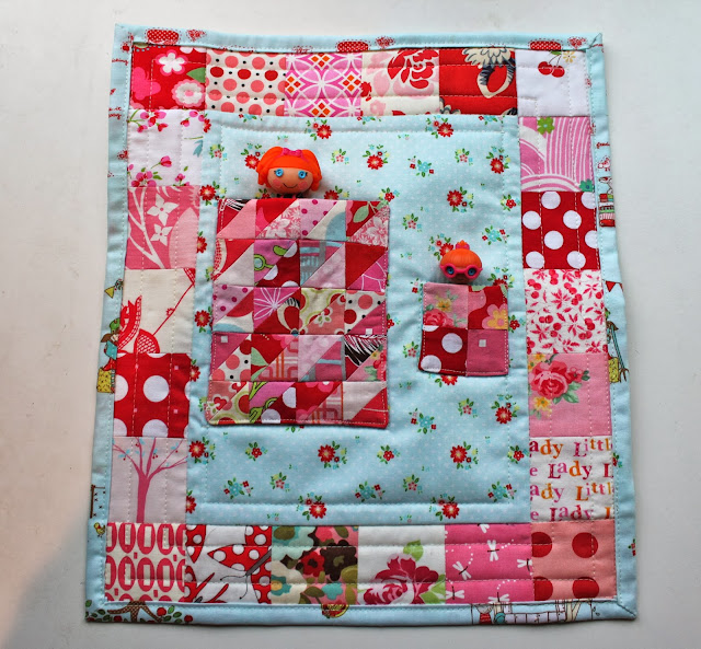 Lollyquiltz: Teeny Tiny Quilts