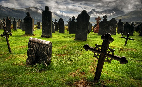 El Espejo Gótico: Poetas de cementerio (Graveyard Poets)