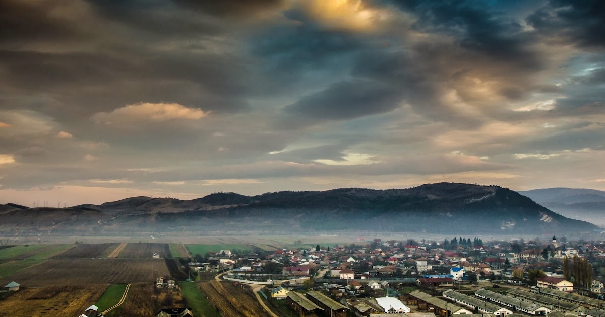 DEFERLĂRI: Fotogeografica: Dealul Perchiu