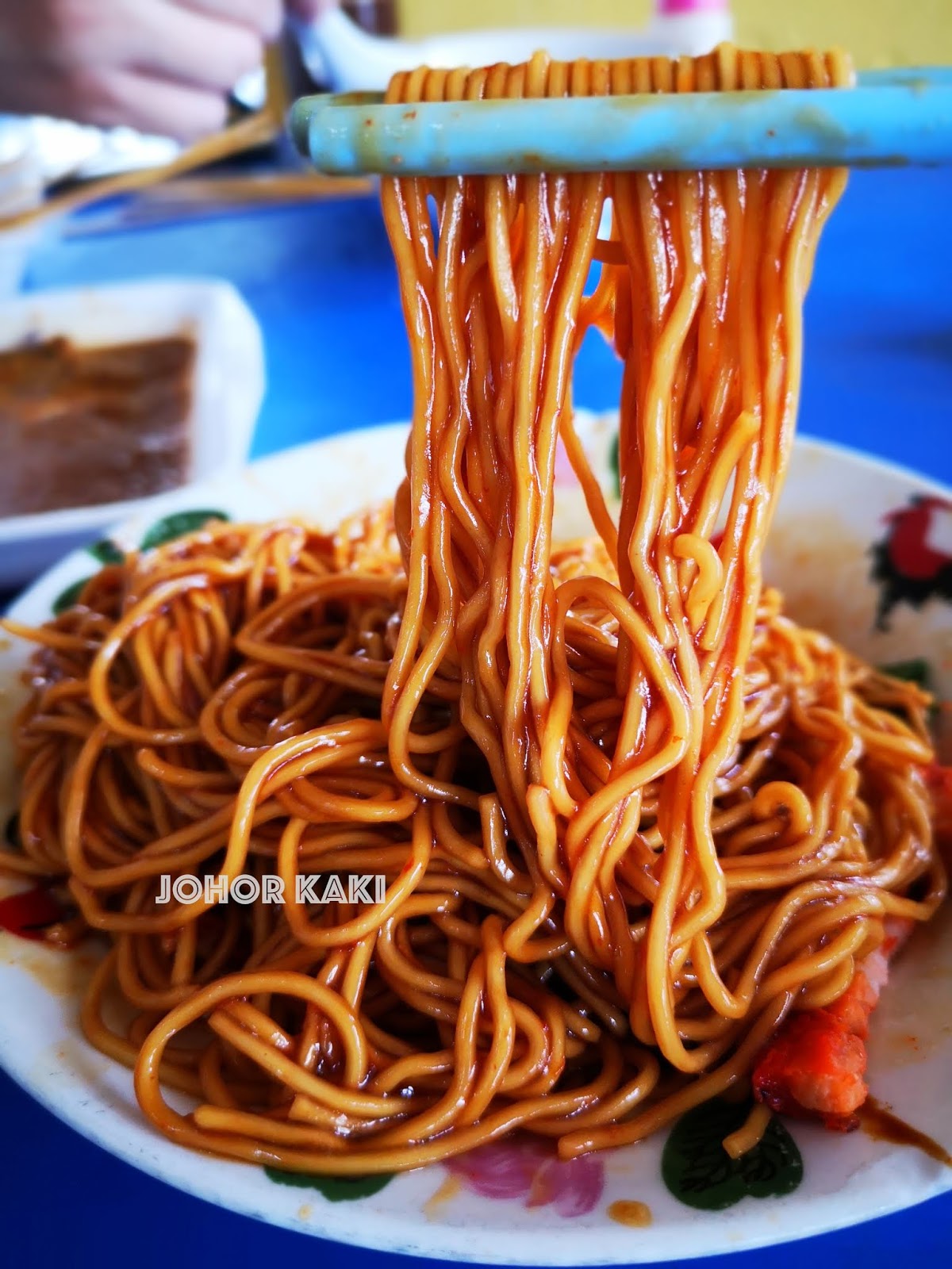 Ah Choy Wan Tan Mee @ Muar Glutton Street 亚才云吞面. 麻坡贪吃街 ⭐⭐⭐⭐ |Tony Johor ...