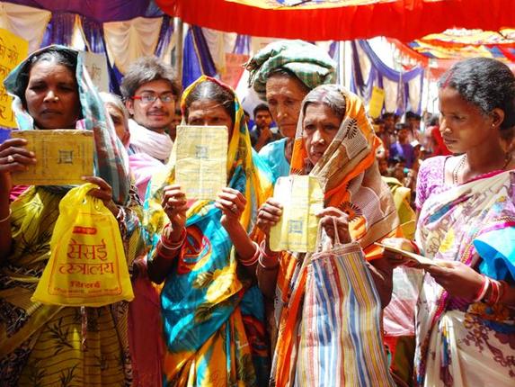 AADHAAR RELATED ARTICLES: 10149 - Where is the grain, ask Food Act ...