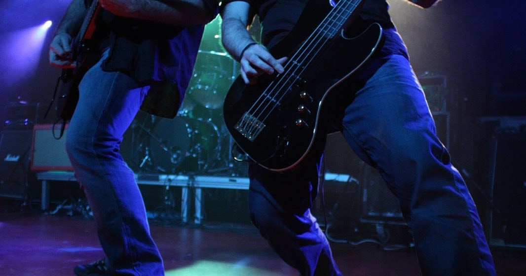 The Howl Official Website: The Band