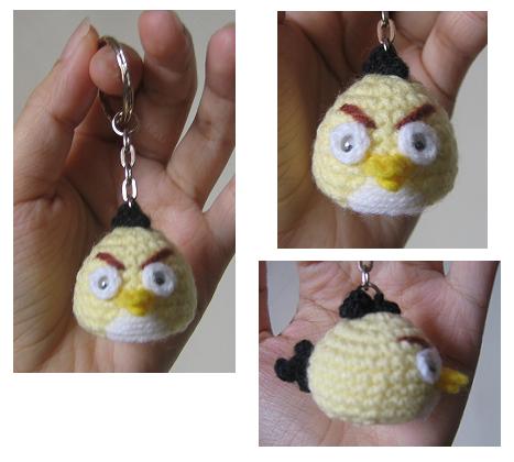 Welcome to TdcCrafts !: Crochet yellow angry bird keychain