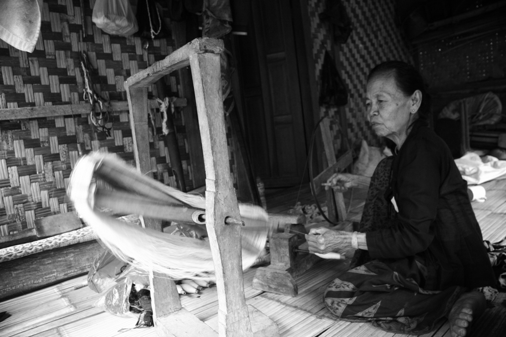 BADUY HAND WOVEN FABRICS AND CRAFTS. - Road To Bandung Shopping