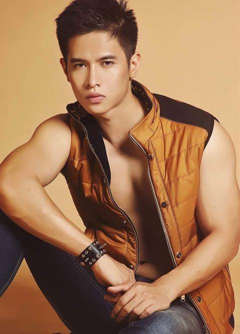 Grand Boyzone: Wanna Aye Kyaw