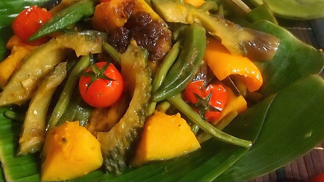LUWEEH KITCHEN : PINAKBET with fried Breast Chicken partner