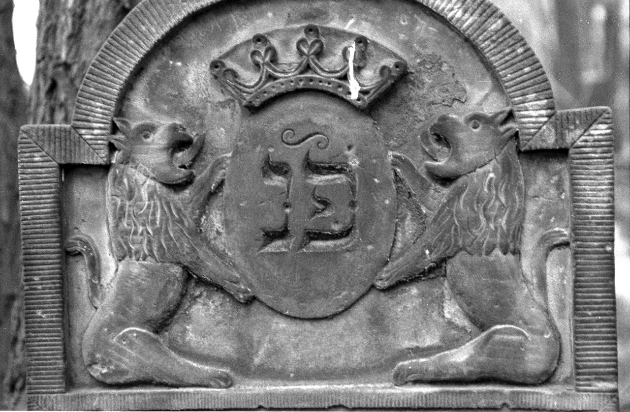 Blood and Frogs: Jewish Genealogy and More: Jewish Gravestone Symbols