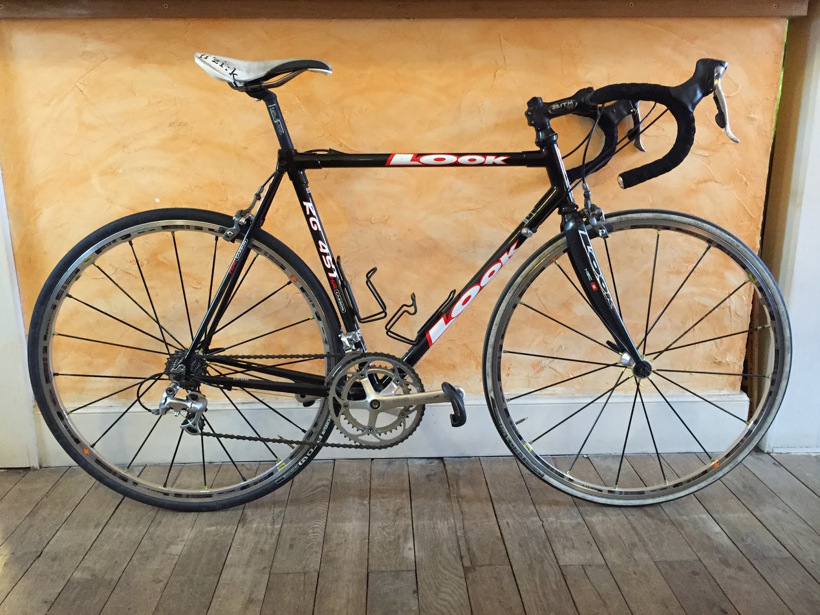 LES PETITES ET LES GRANDES ANNONCES: Annonce 26 : Vélo de route Look KG451