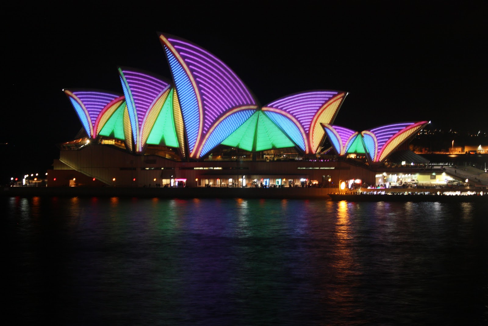 Sydney - City and Suburbs: Sydney Opera House, Vivid Sydney, Play
