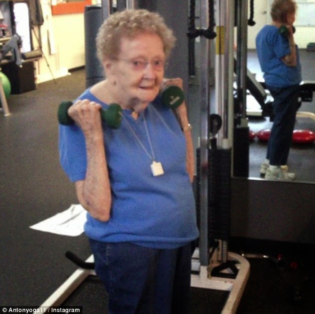 Zanani's Blog: AMAZING-Meet the 97 year old grandma doing squats,press ...