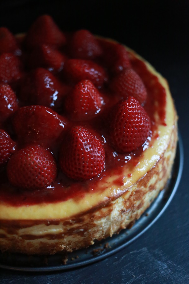 Squirrels-n-Sweets: Cheesecake with Dreamy Strawberry Glaze