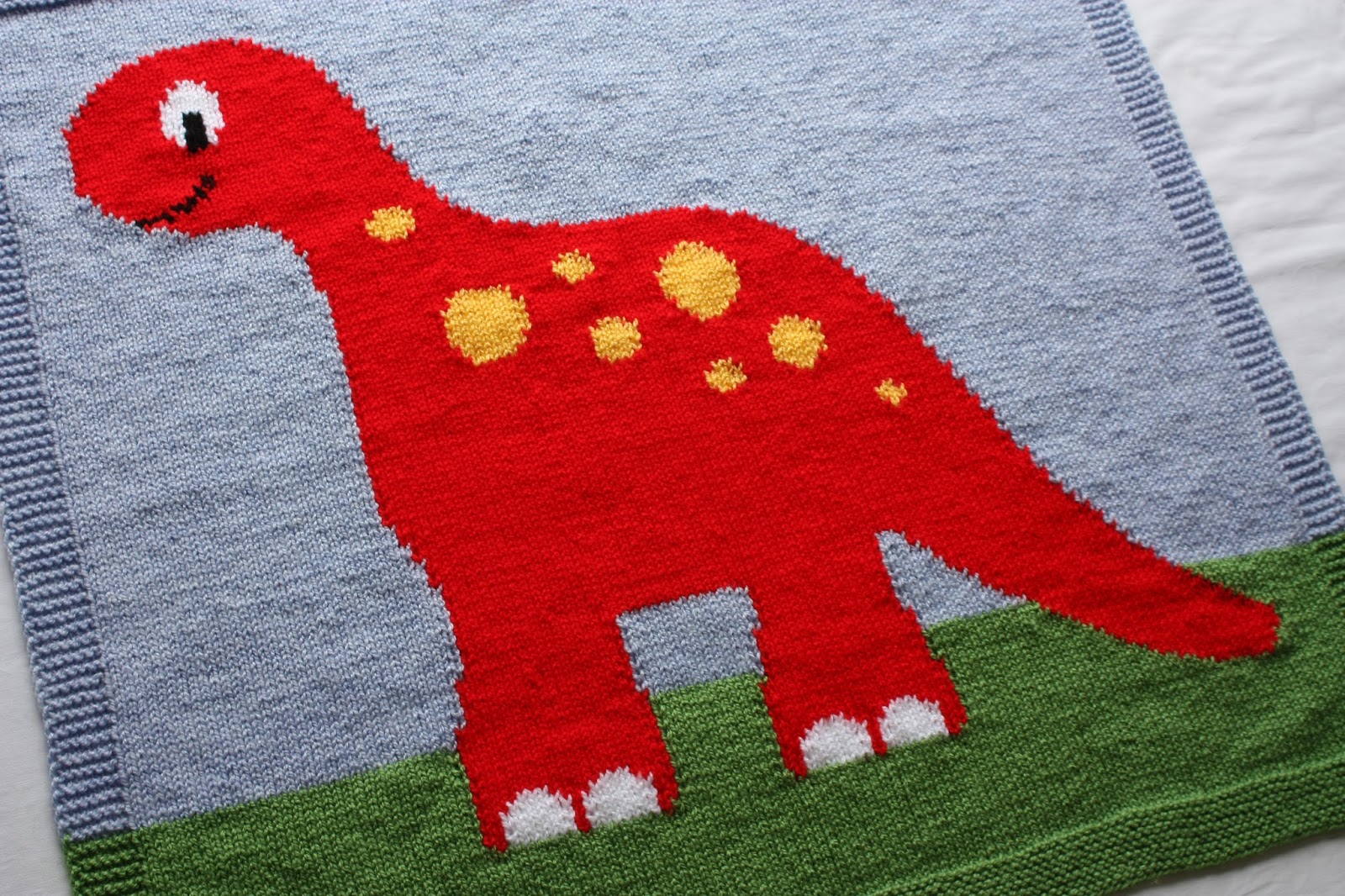 Bake Day Wednesday: Speed knitting a dinosaur