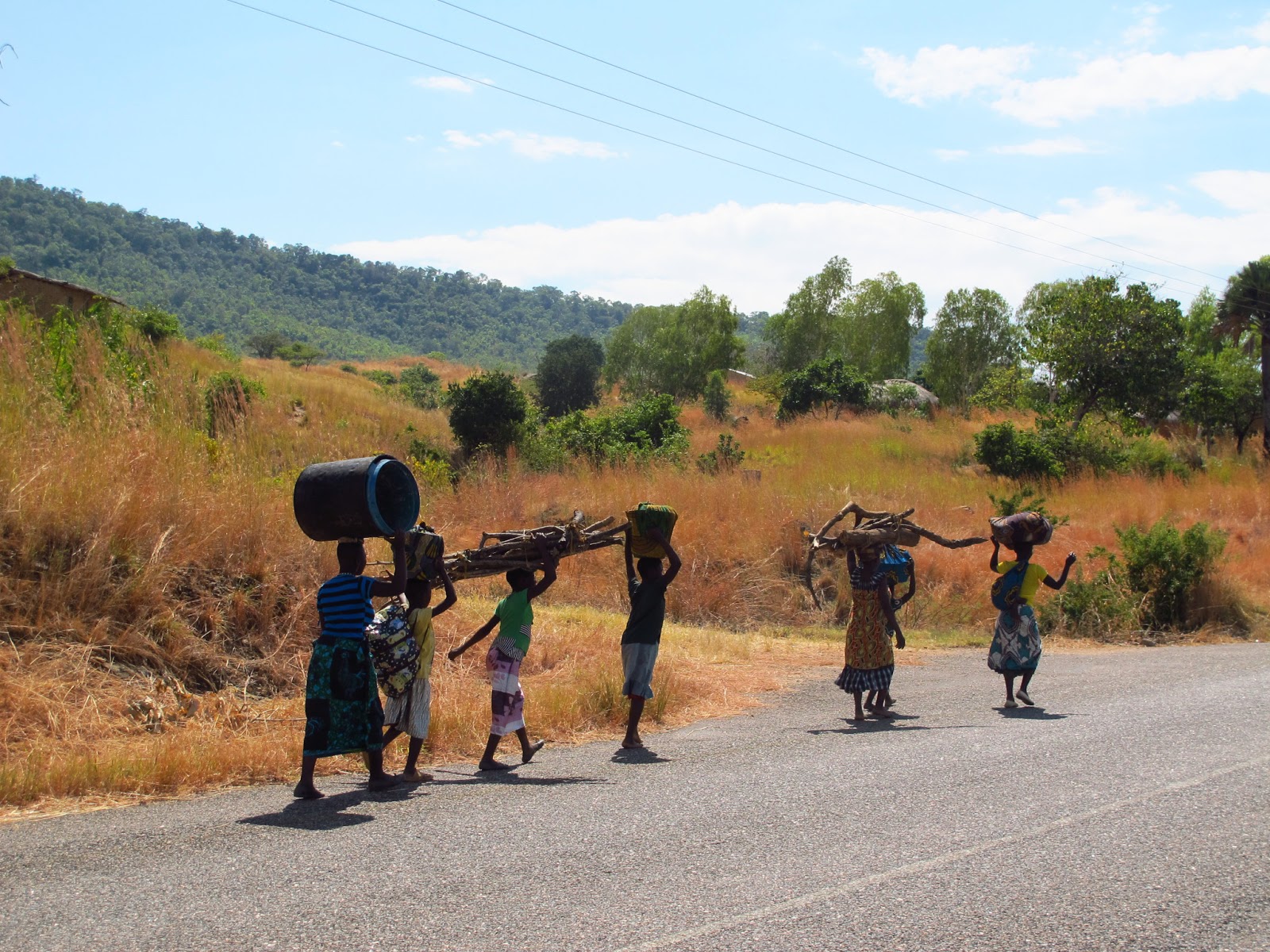 Leo in Malawi: Hot spring close to Chiweta - On the way there