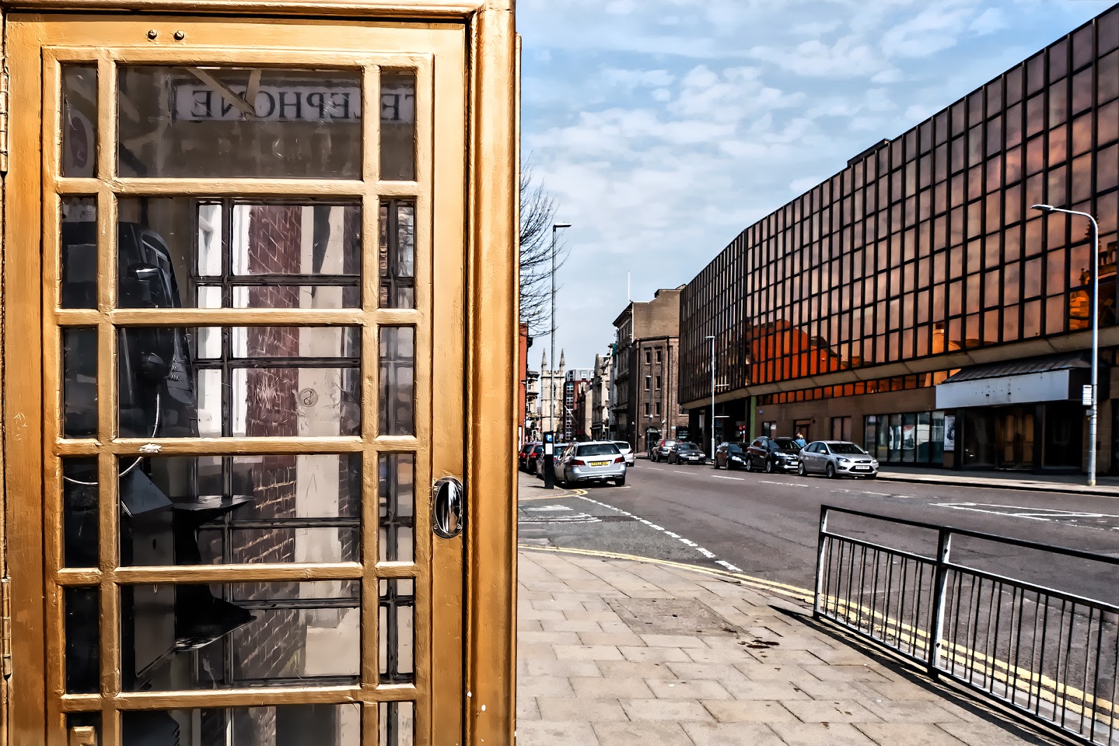 Lincolnshire Cam: Kingston Upon Hull, reflected details.