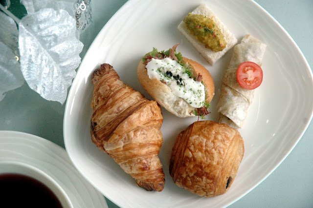 DUDE FOR FOOD: The Novotel Experience: A Christmas Weekend Staycation ...