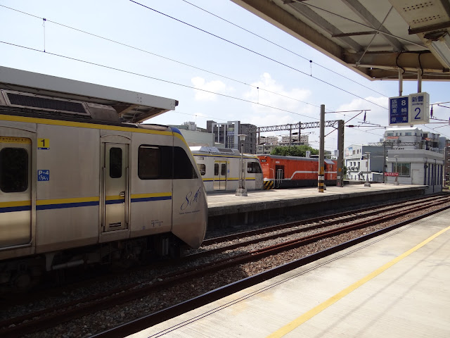 Blair's 鐵道攝影: EMU800型電聯車 / TRA EMU800 Type Electric Multiple Unit