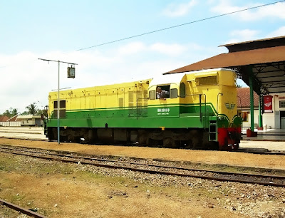 Jenis Lokomotif Kereta api Indonesia yang digunakan PT. KAI - motospes ...