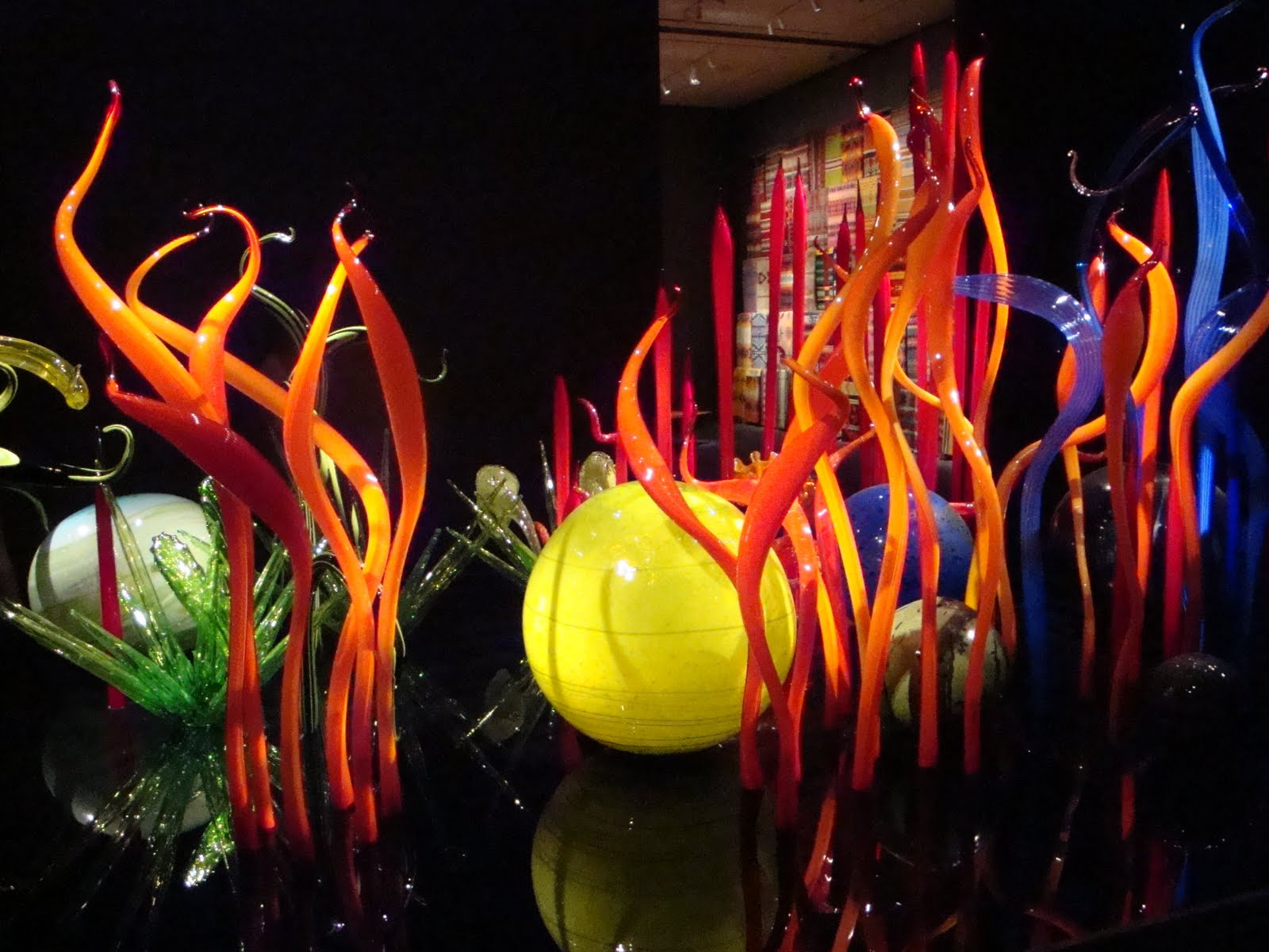 Wild Rose Reader: Through the Looking Glass: Dale Chihuly's Exhibit at ...