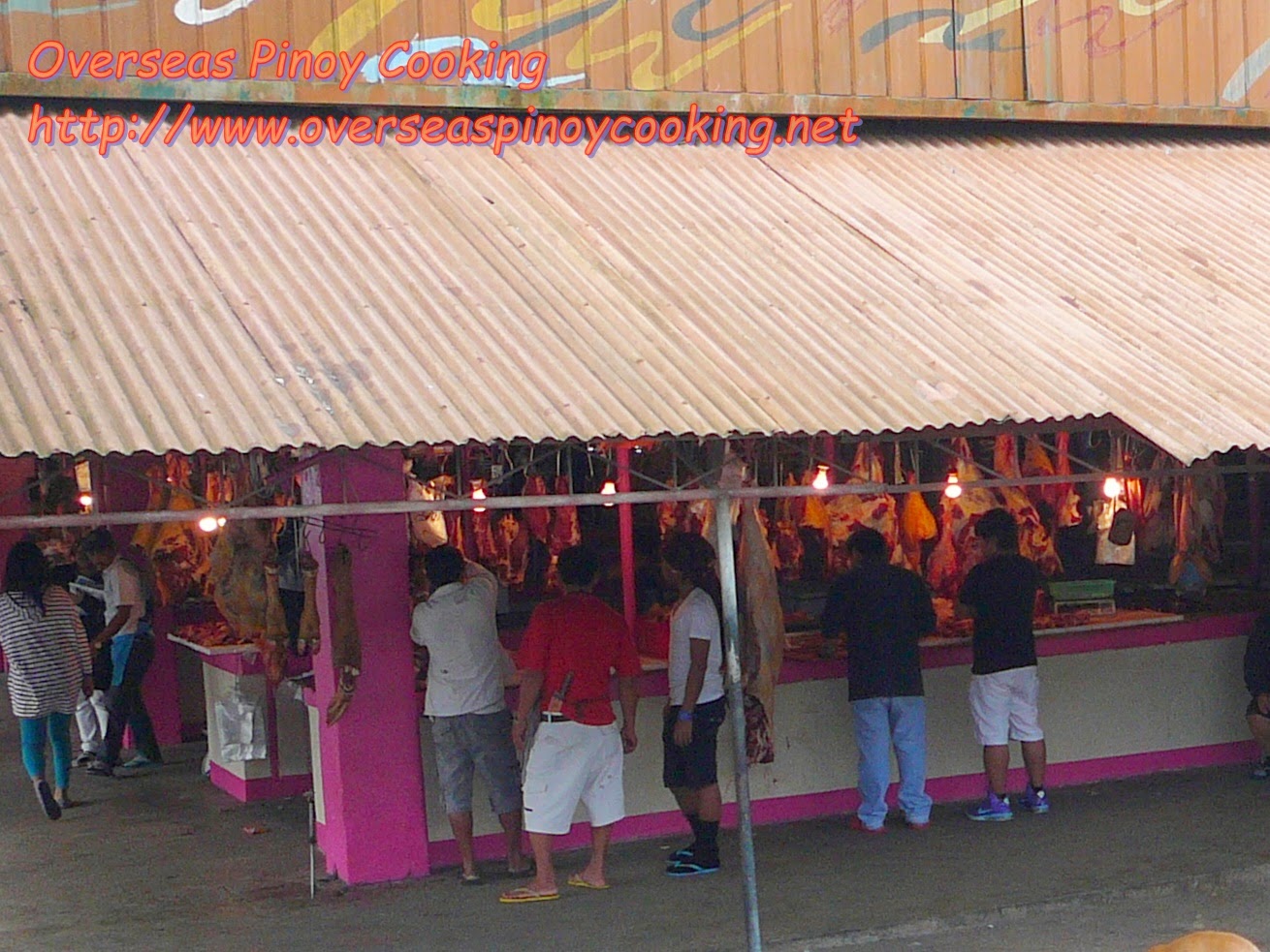 Overseas Pinoy Travels: Tagaytay Mahogany Market