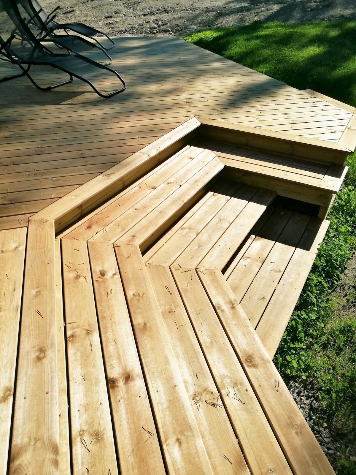 Rakennellen: Takapihan terassit