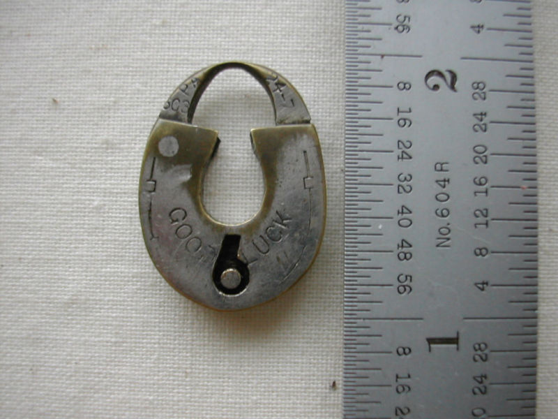 RestraintsBlog: Miniature Horseshoe Dog Collar Padlock