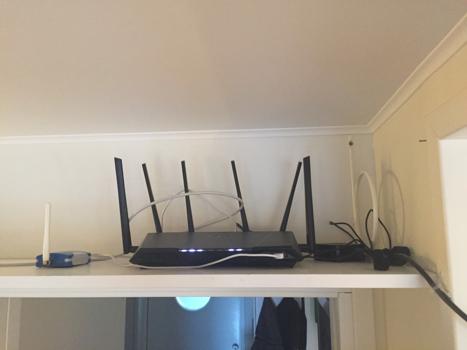 DIYcrap: Hiding an ugly Wi-Fi router with some old books