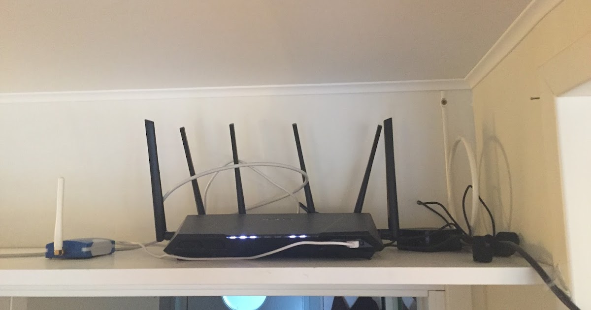 DIYcrap: Hiding an ugly Wi-Fi router with some old books