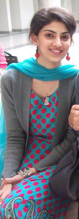 Desi Girls Home: Multan Girls