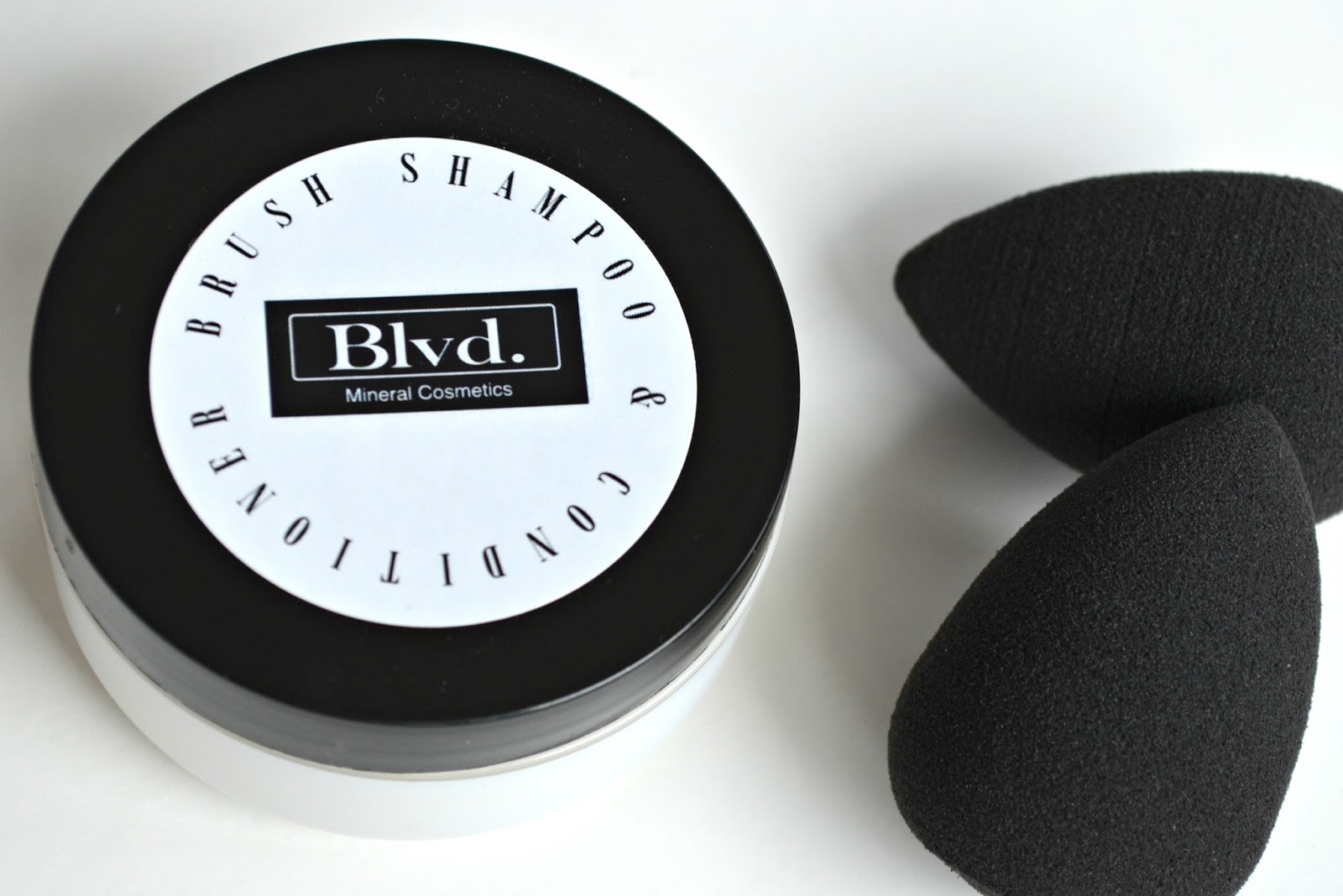Shuga and Spice: Review: Blvd. Cosmetics Brush Shampoo & Conditioner