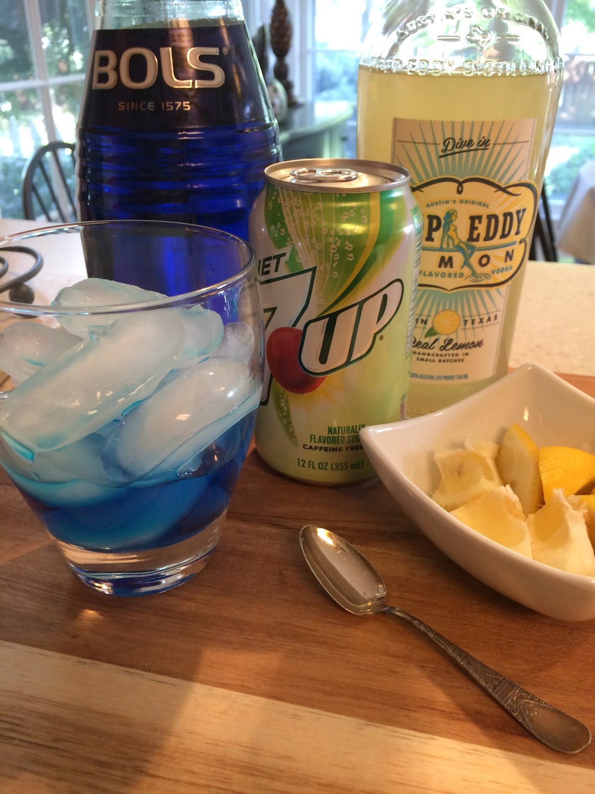 Style My Way: Cocktail Confessions: Forever Royal