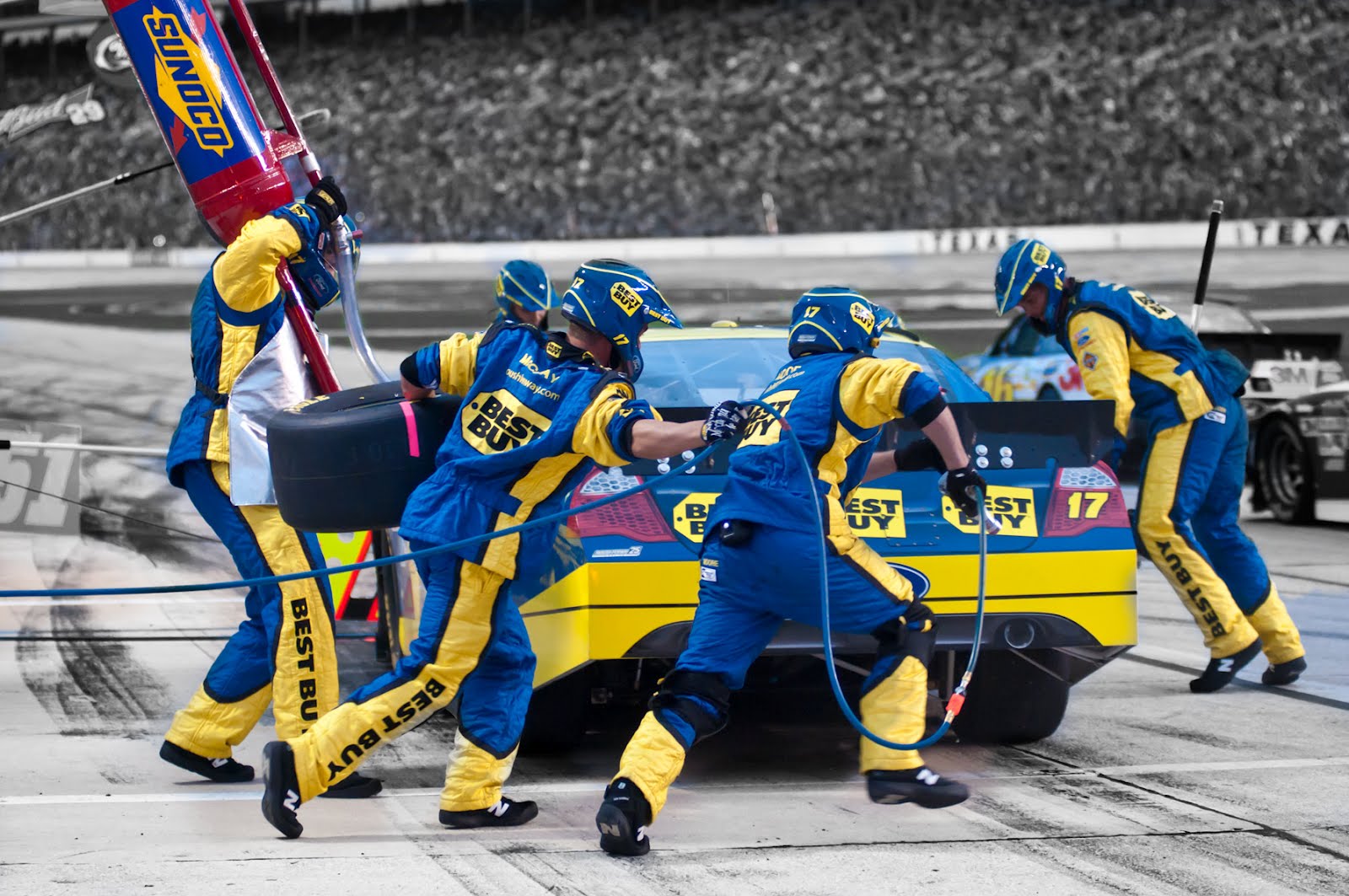LynneRichardsPhotography Pit Crew Action lynnerichardsphotography-pit-crew-action
