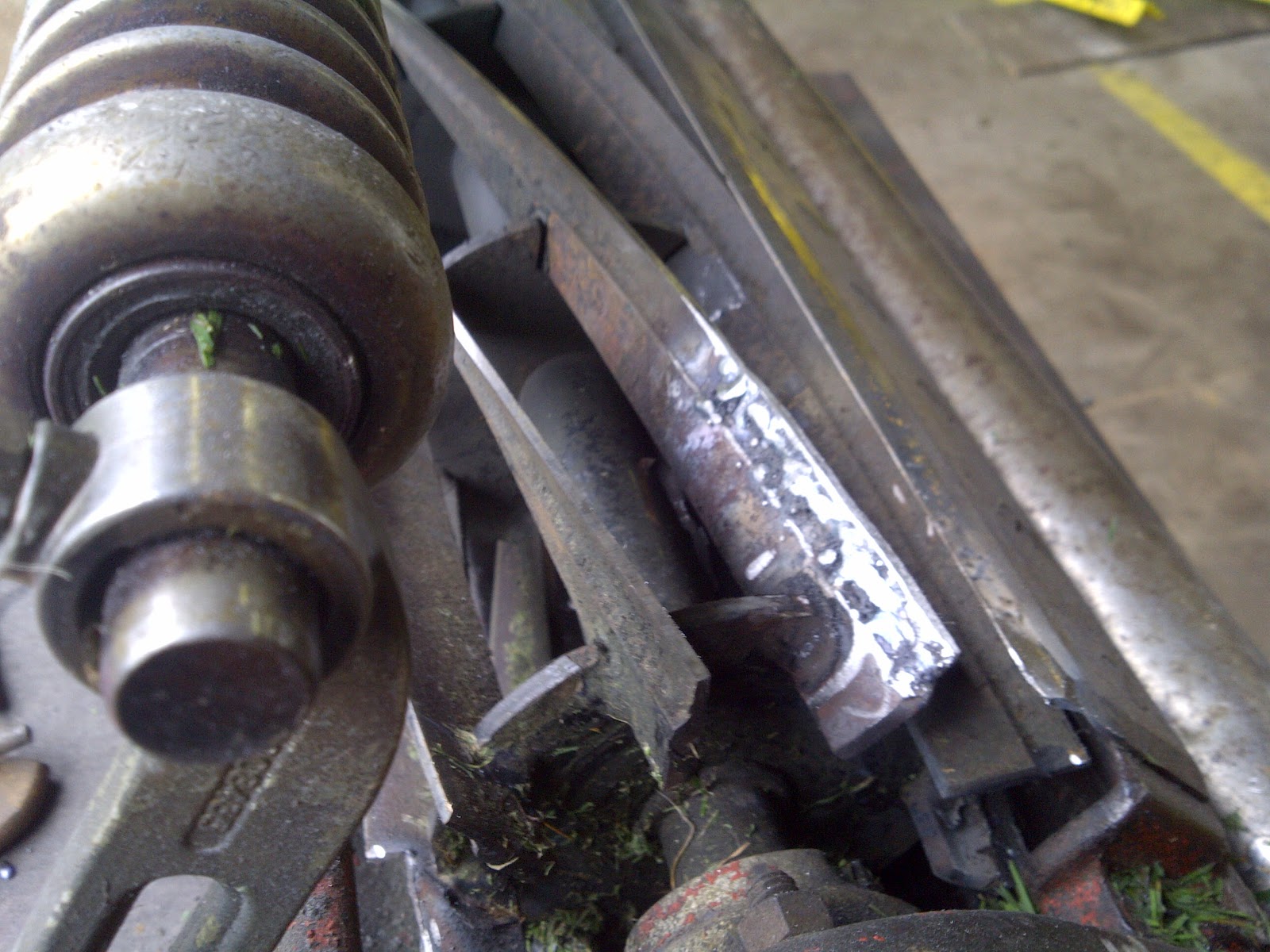 Bobs Shop: Broken reel land repair