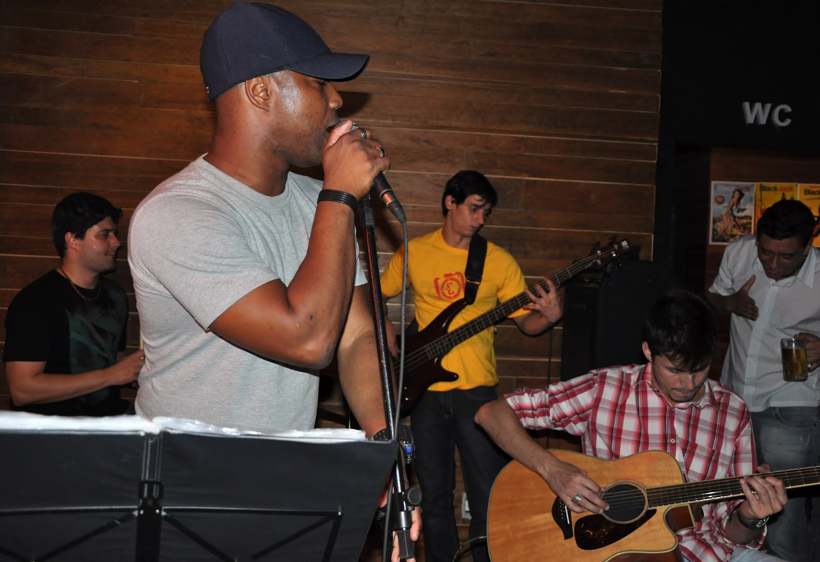 Flávio arte e tal: Banda COD.Z no Black Jack Pub Sexta - 06/04/2012 Parte 3