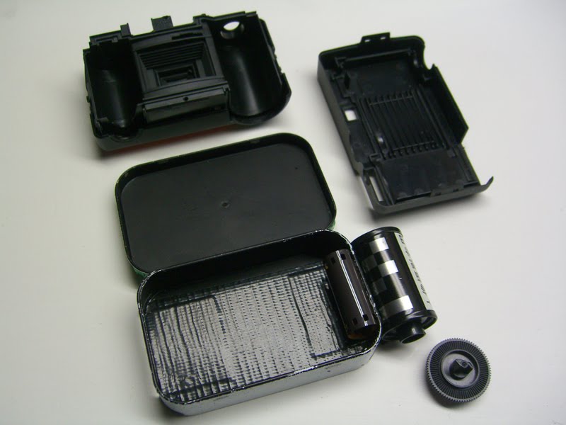 ted makes stuff.: altoids tin pinhole camera.