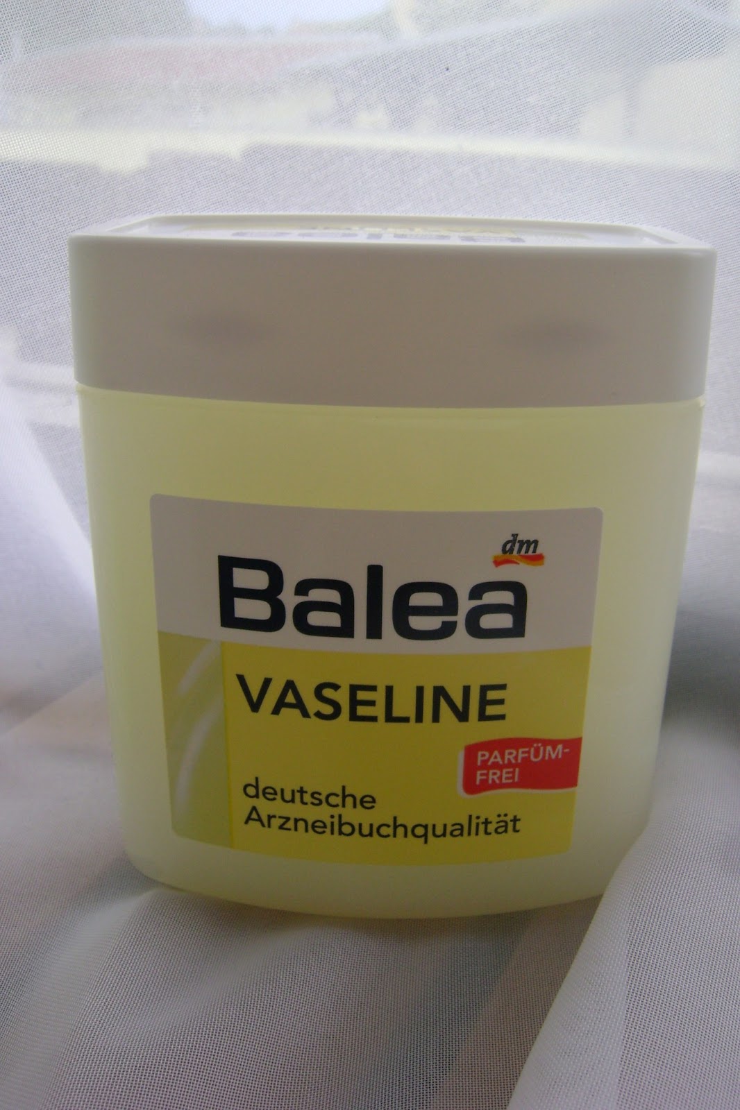 LeLaLi Beauty Stuff: DM - Balea matirajuća krema i Balea vazelin