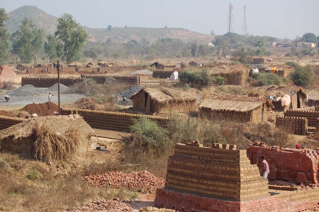 The Perfect Slum: Kacca, Pucca, and Vernacular Architecture