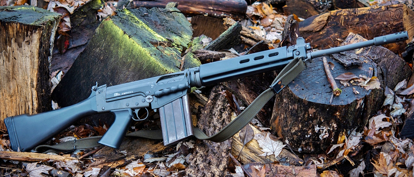 WARFARE Blog: FN HERSTAL FAL - "FUSIL AUTOMATIQUE LÉGER". O velho guerreiro