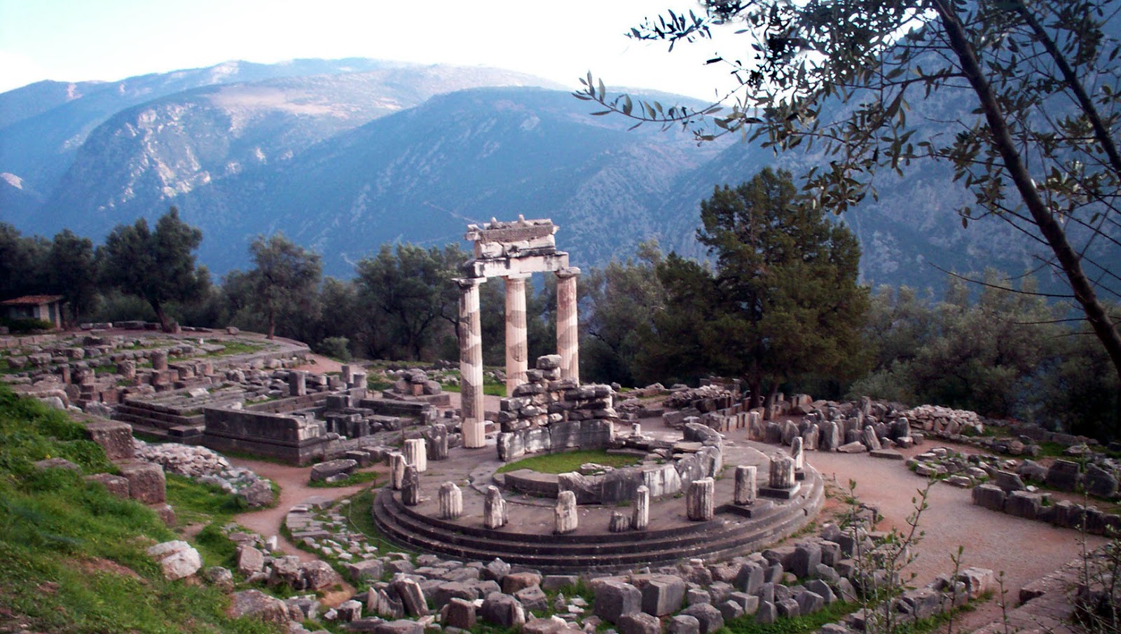 NixPixMix: DELPHI, GREECE