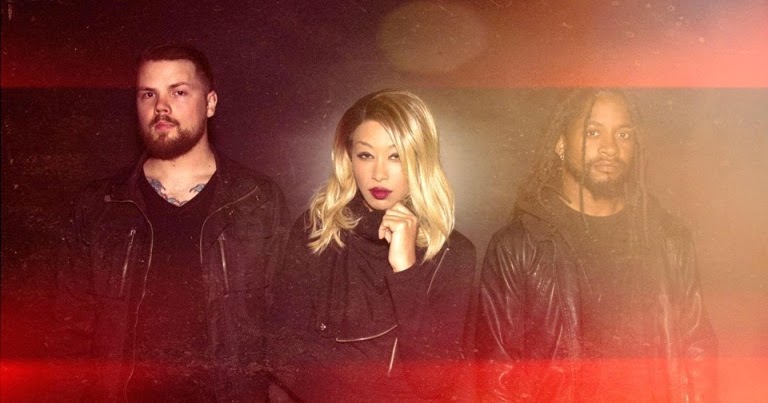 A Metalhead's Vision: STRAIGHT LINE STITCH