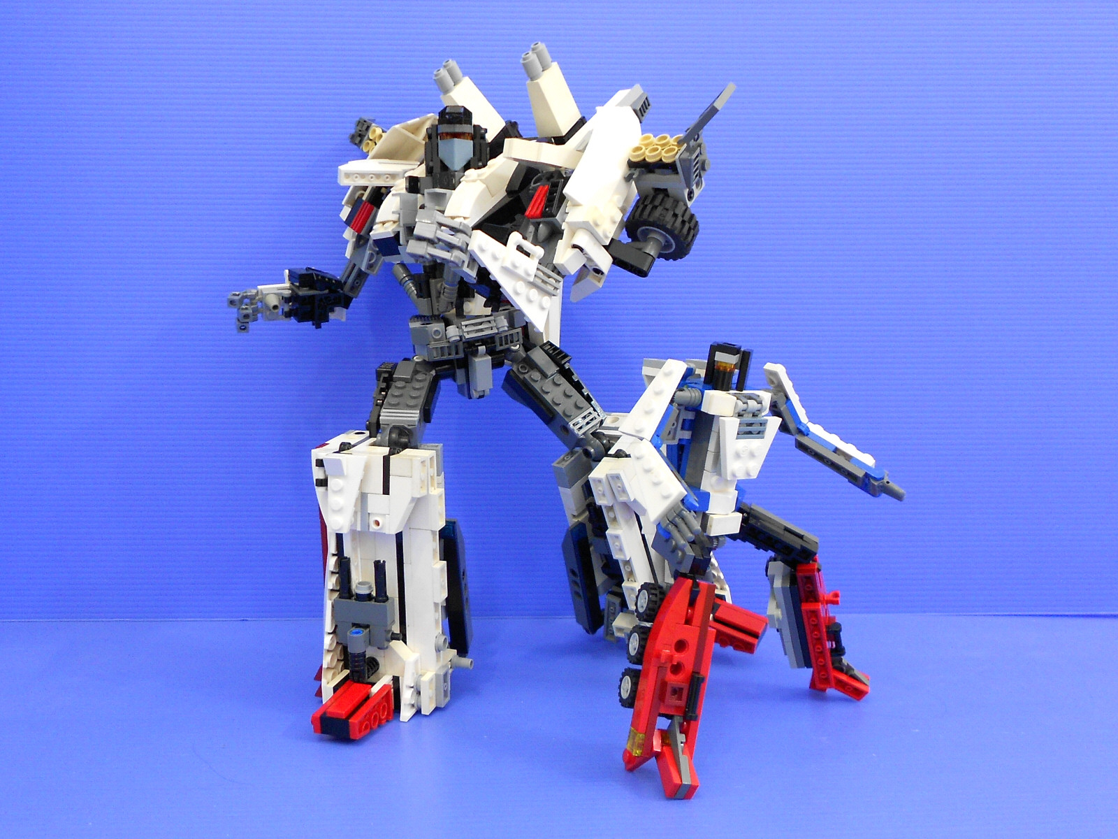 Alanyuppie's LEGO Transformers: LEGO Alphaplex (Neo Metroplex) Triple ...
