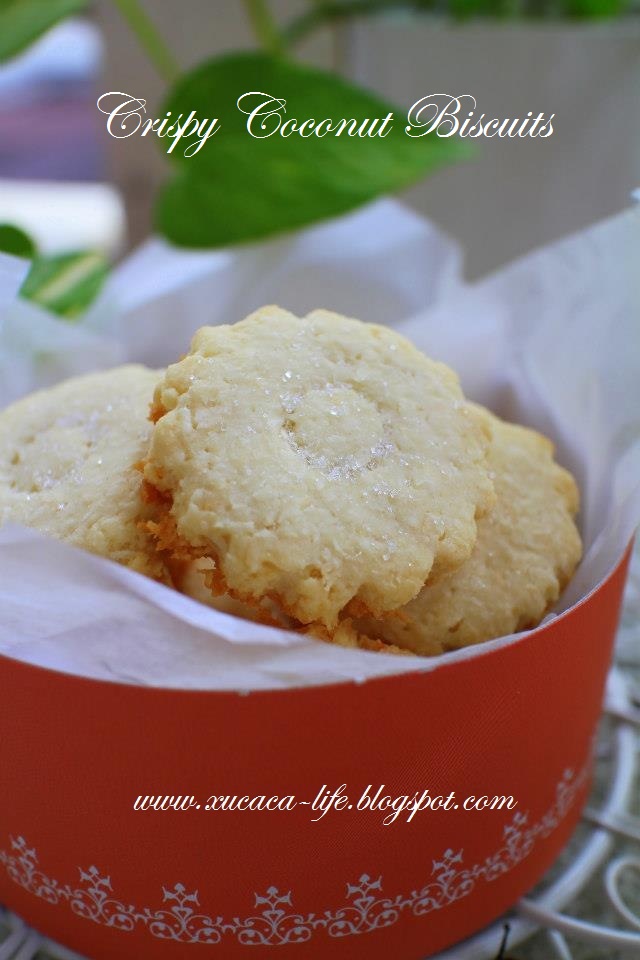 Butter . Flour & Me 爱的心灵之约: Crispy Coconut Biscuits（椰丝脆饼）
