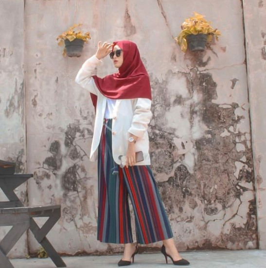 √ 39 Model Hijab Kekinian yang Paling Kece dan Gaul ala Anak Muda ...