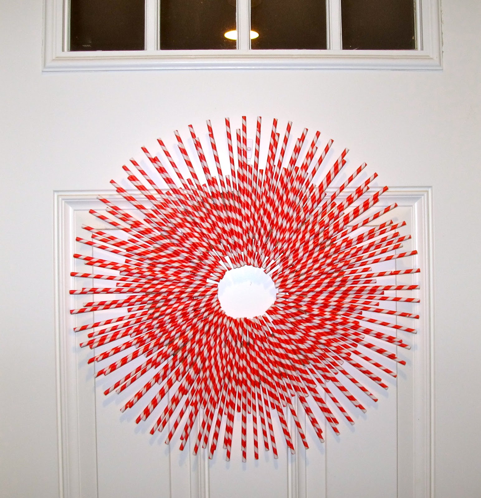 BluKatKraft: Handmade Christmas Paper Straw Wreath
