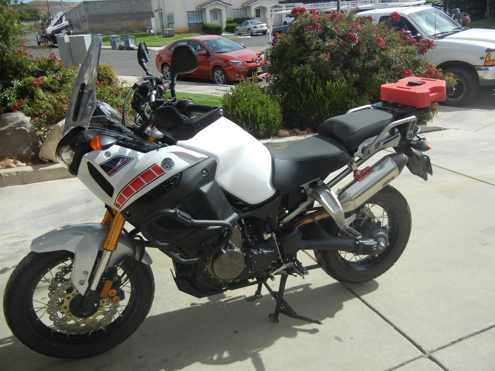 Dynamic Motorcycle Accessories: Yamaha Super Tenere Luggage Rack and ...