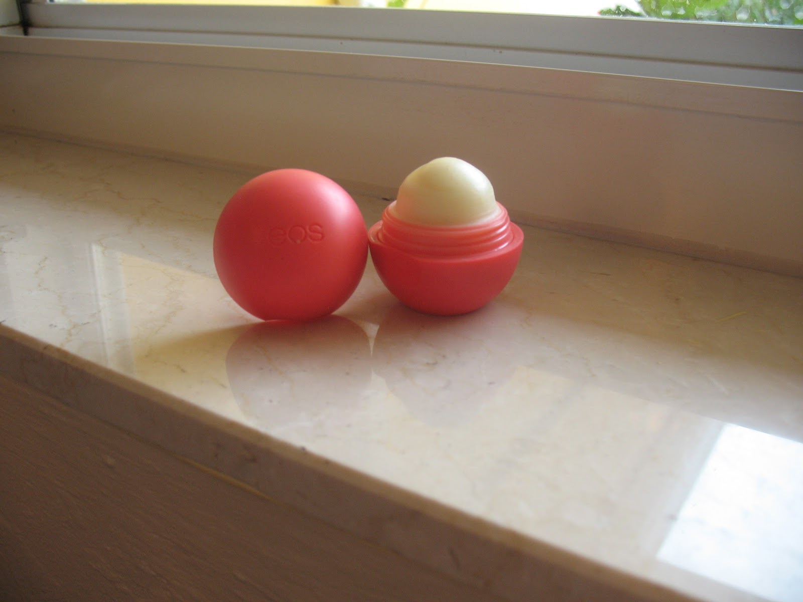 The Gilded Lily: Evolution of Smooth (EOS)- Smooth Sphere Lip Balms
