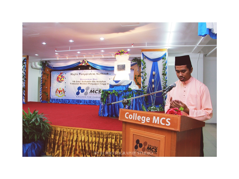 FJ Photography Studio Shah Alam: College MCS , Banting