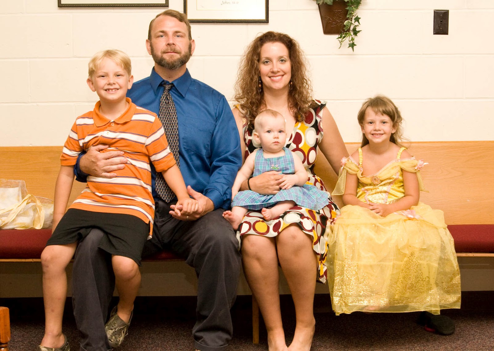TandTfamily: Family portraits at Bible Baptist Church - July 2012