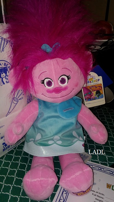 Living A Doll's Life : *REVIEW* DreamWorks Poppy Troll - BABW